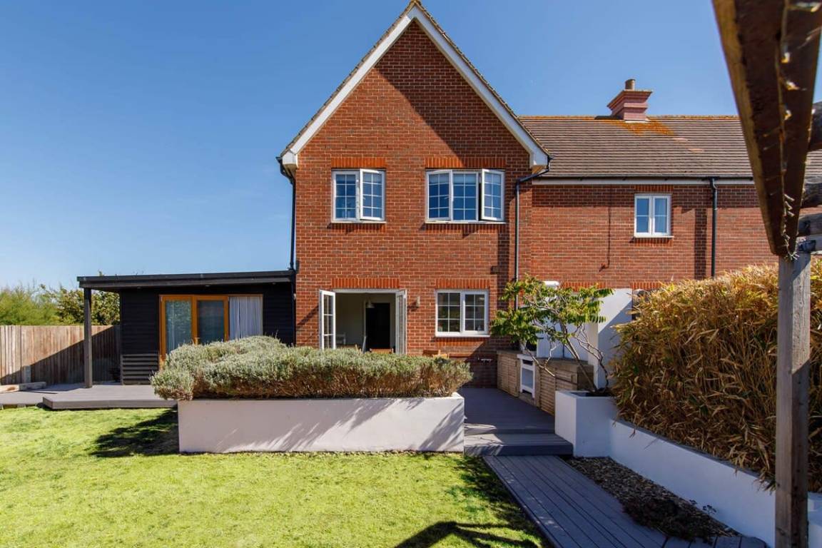 102 M² House ∙ 3 Bedrooms ∙ 6 Guests - West Wittering