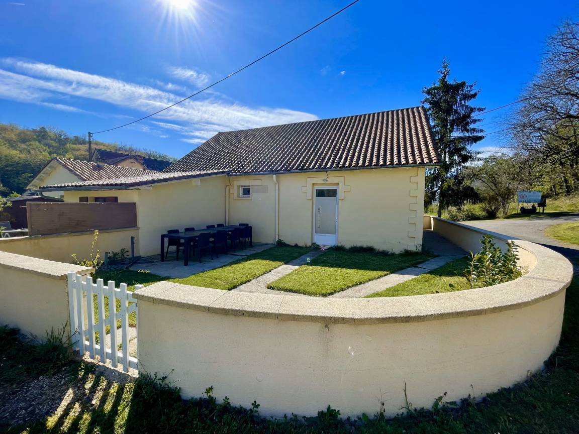 120 M² House ∙ 4 Bedrooms ∙ 10 Guests - Dordogne