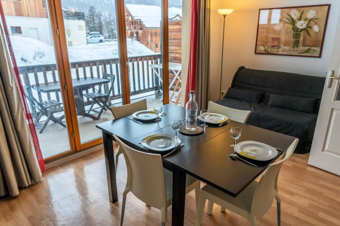 24 M² Studio ∙ 1 Chambre ∙ 4 Personnes - Seyne