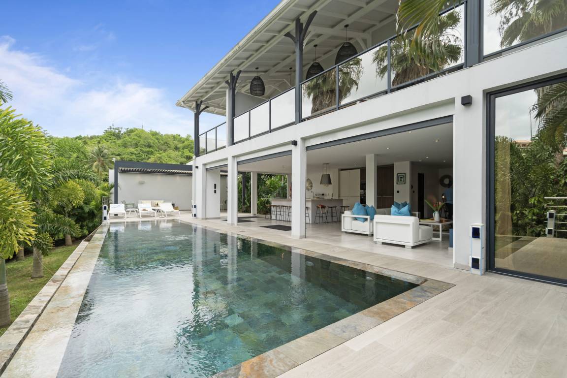 300 M² Villa ∙ 5 Chambres ∙ 10 Personnes - Fort-de-France