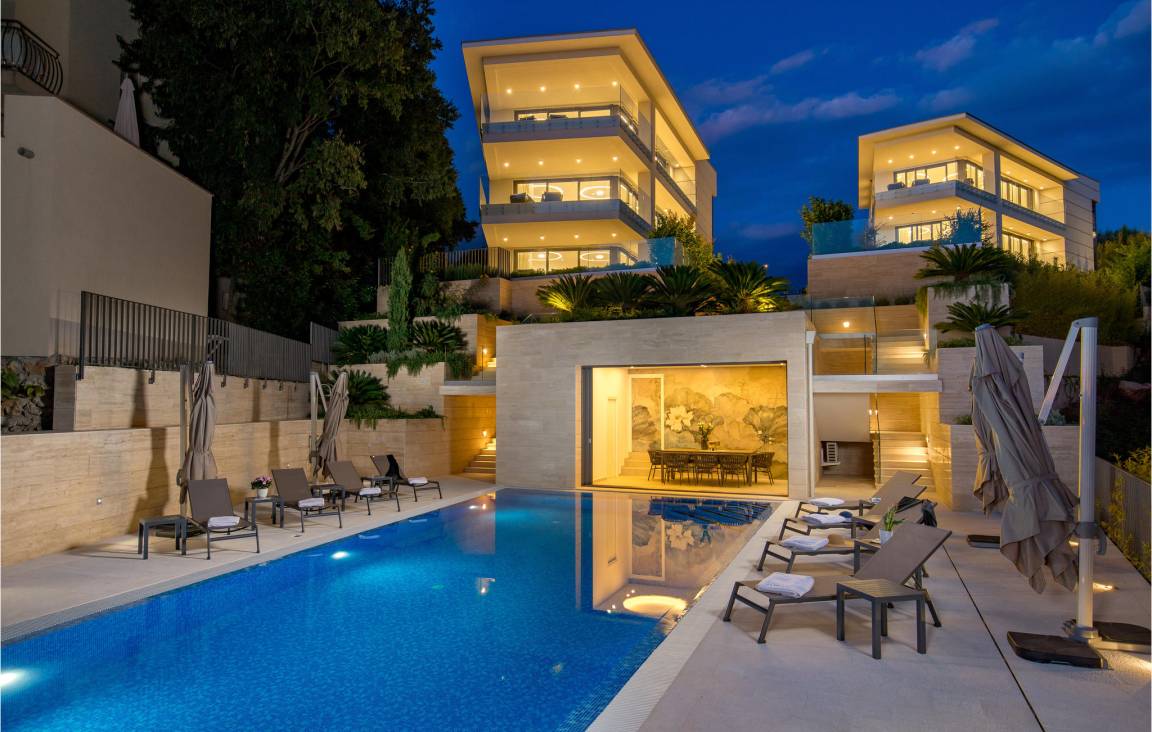 115 M² Apartment ∙ 3 Bedrooms ∙ 6 Guests - Krk