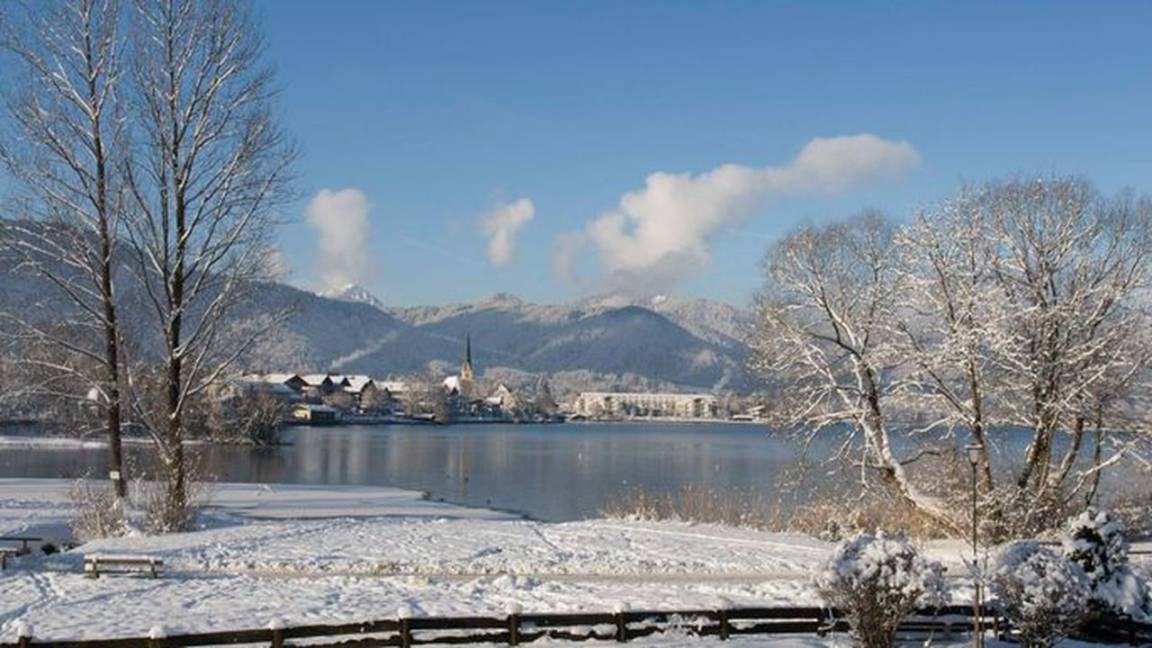 85 M² Apartment ∙ 2 Bedrooms ∙ 4 Guests - Tegernsee