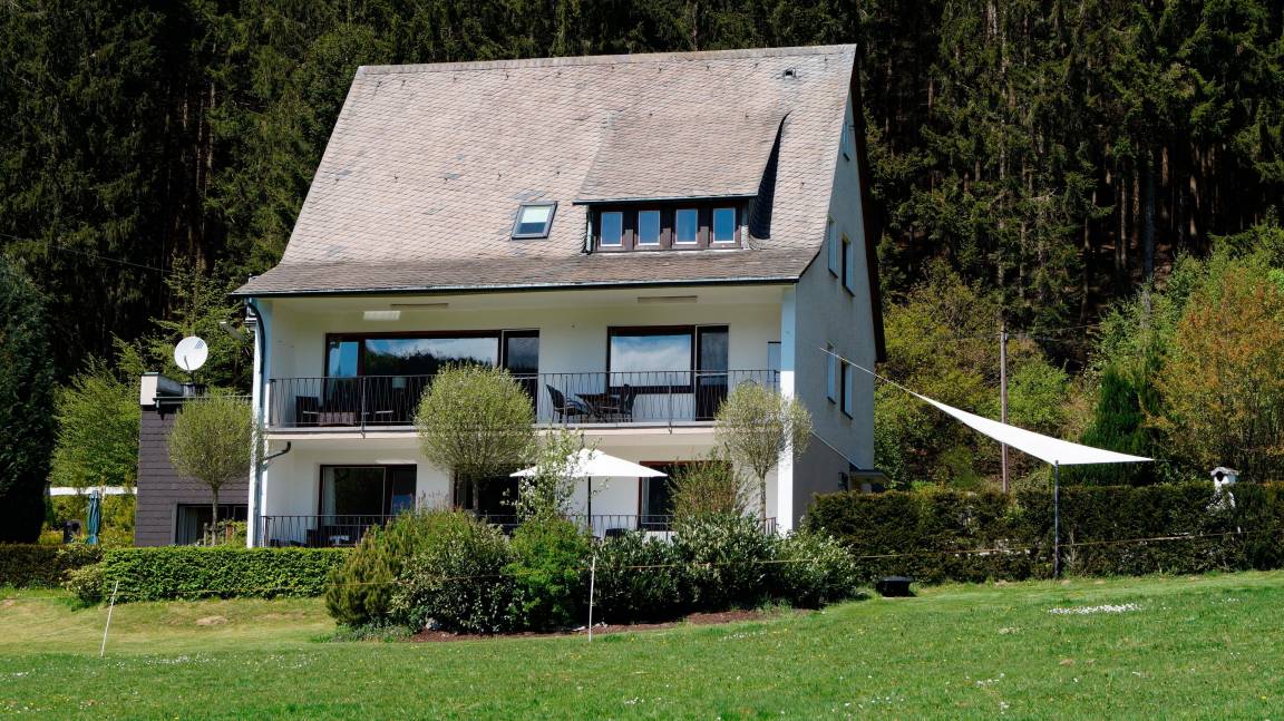 280 M² Hus ∙ 6 Sovrum ∙ 16 Gäster - Sundern (Sauerland)