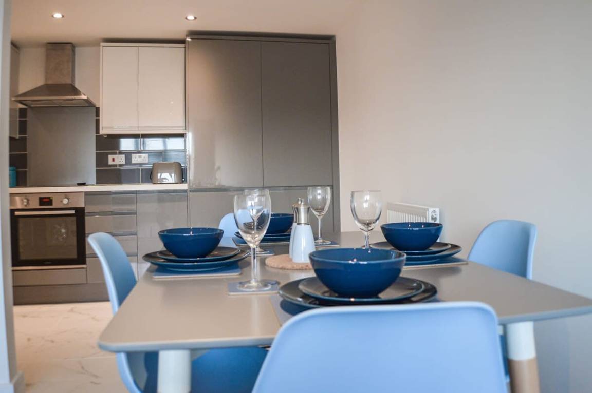 Apartment ∙ 1 Bedroom ∙ 4 Guests - Bristol