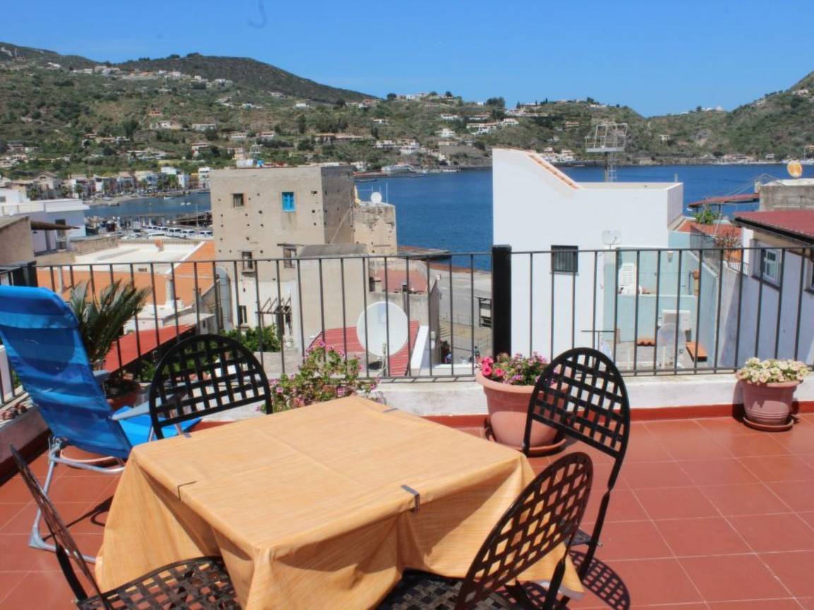 65 M² Appartement ∙ 2 Chambres ∙ 5 Personnes - Lipari