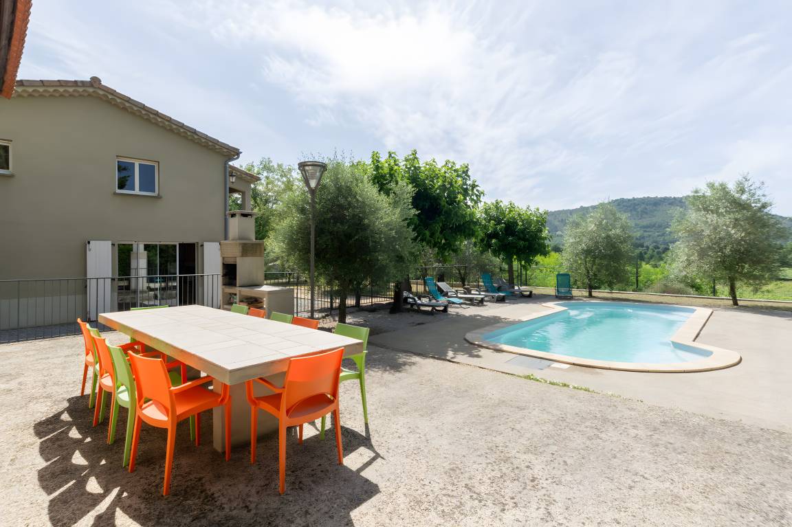 180 M² Villa ∙ 4 Chambres ∙ 12 Personnes - Les Vans