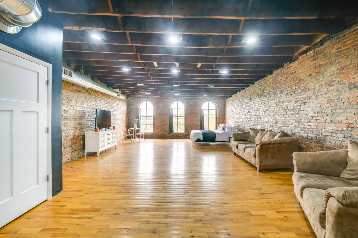 111 M² Apartment ∙ 2 Guests - Cincinnati Township