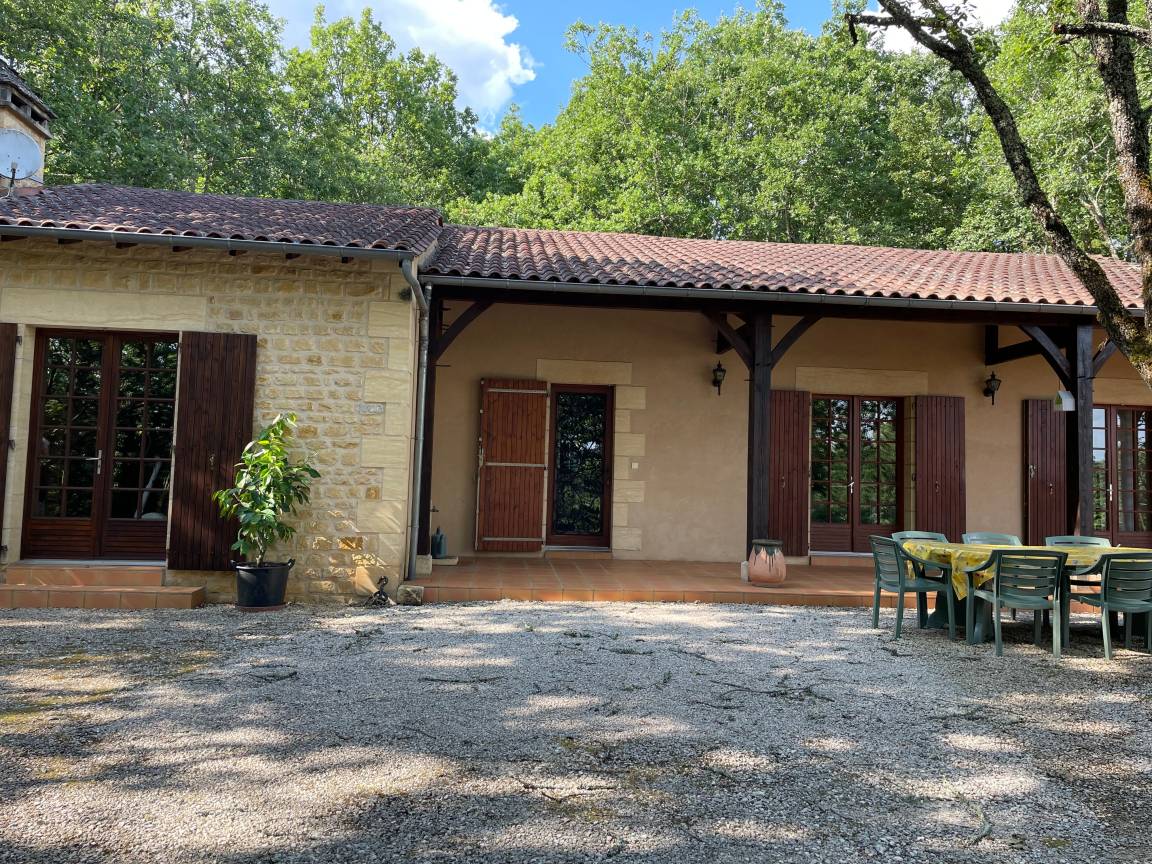 140 M² Maison De Vacances ∙ 3 Chambres ∙ 6 Personnes - Le Bugue