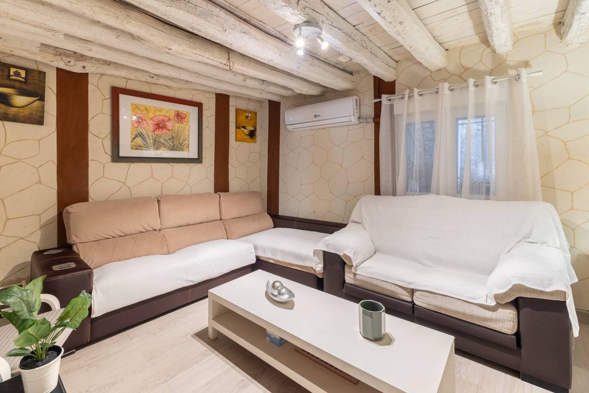 160 M² Casa ∙ 4 Habitaciones ∙ 13 Huéspedes - Arenas de San Pedro