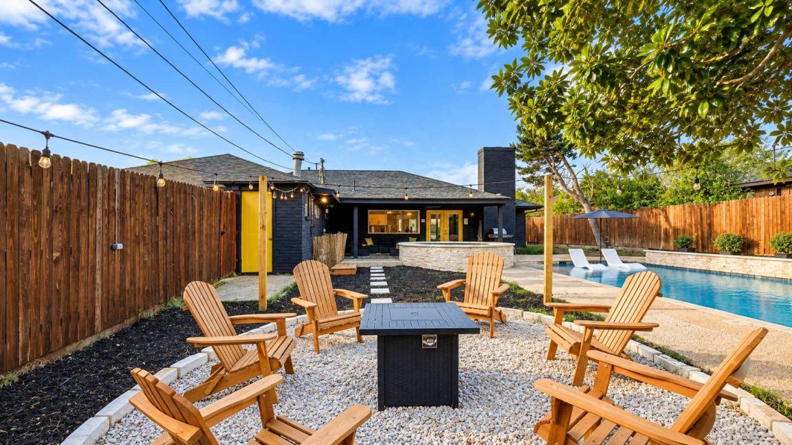 223 M² Apartment ∙ 6 Bedrooms ∙ 20 Guests - Carrollton, TX