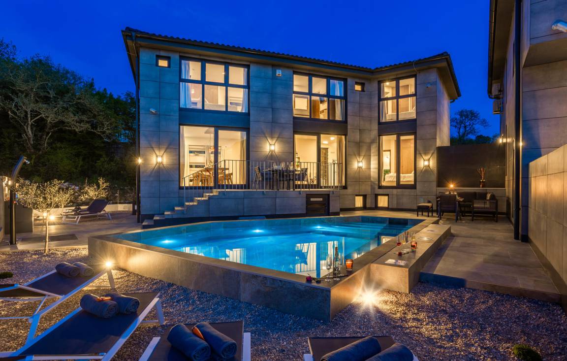 220 M² Maison De Vacances ∙ 5 Chambres ∙ 10 Personnes - Krk