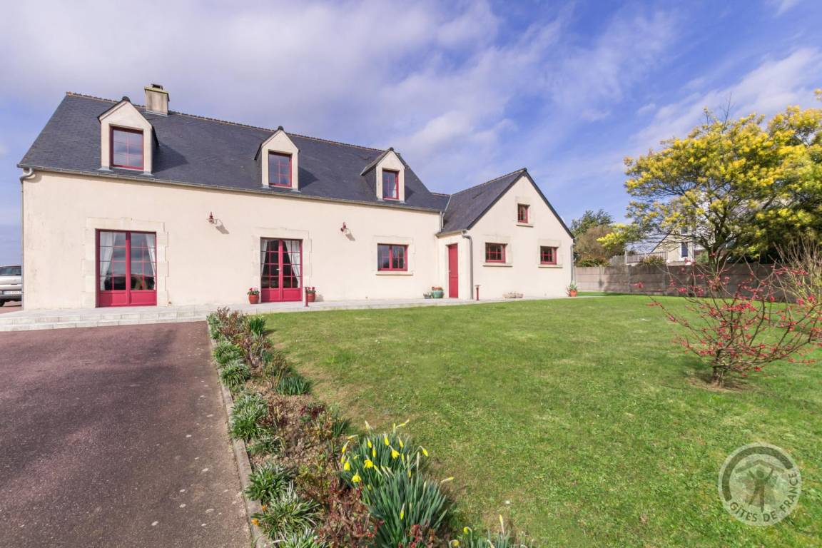 150 M² Gîte ∙ 4 Bedrooms ∙ 8 Guests - Sainte-Mère-Église
