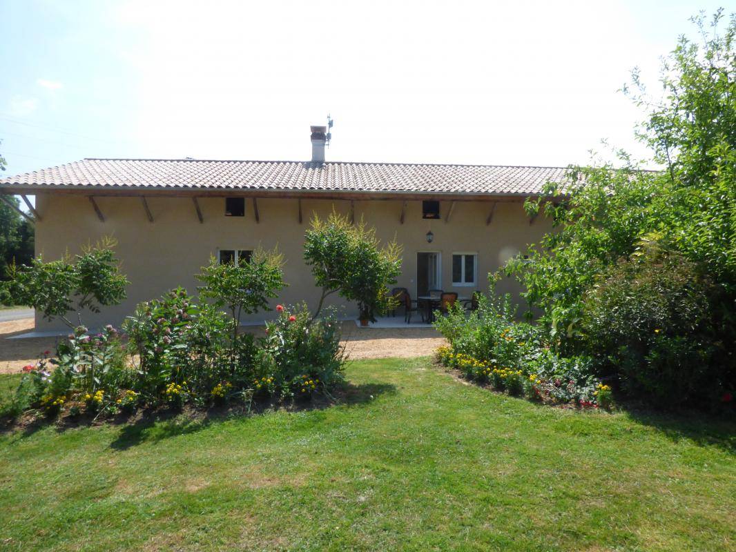 62 M² Gîte ∙ 2 Chambres ∙ 6 Personnes - Pont-de-Vaux