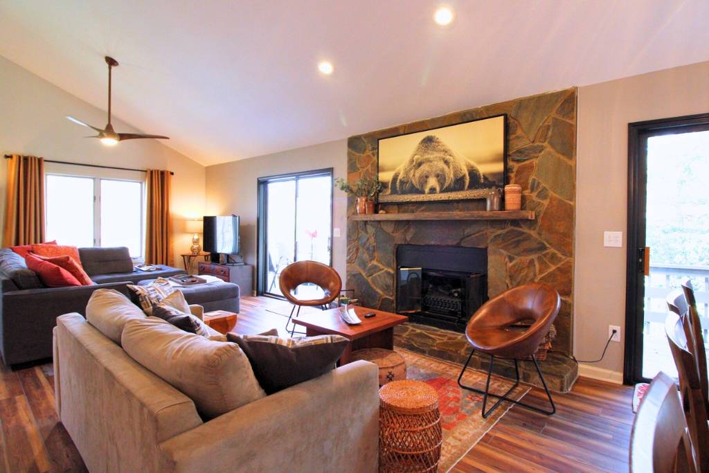 187 M² House ∙ 3 Bedrooms ∙ 8 Guests - Lake Lure, NC