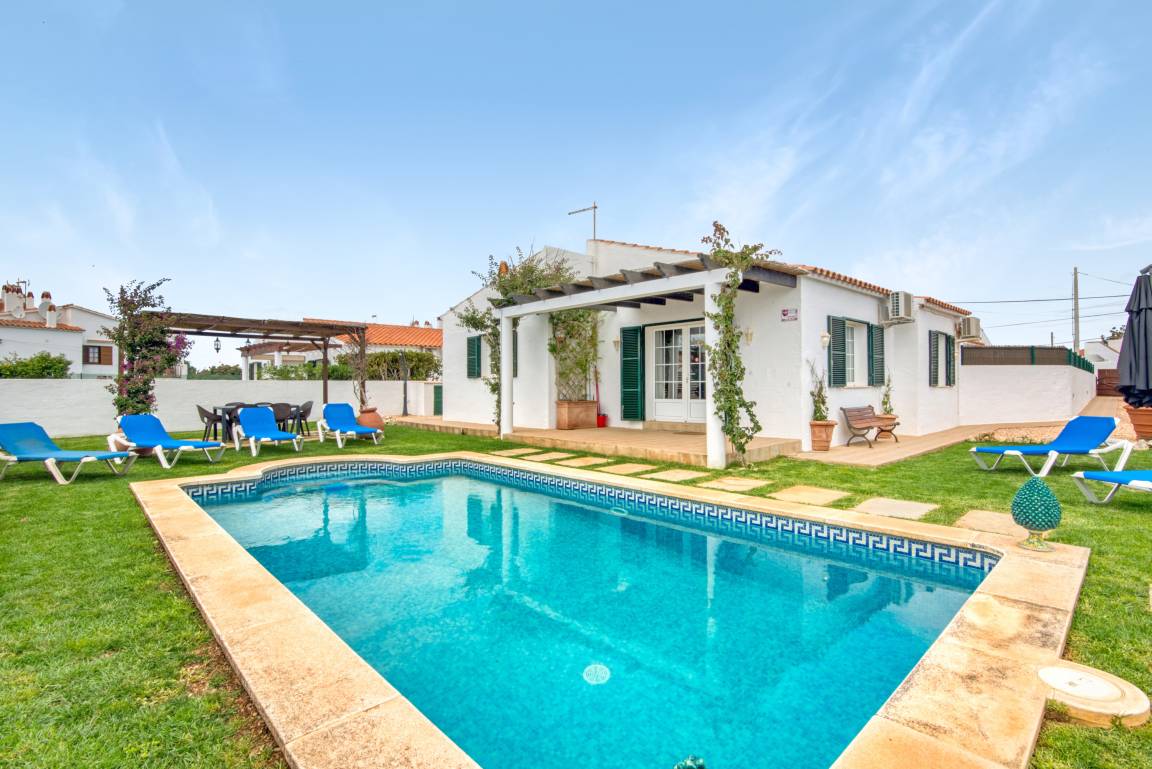 100 M² Villa ∙ 3 Schlafzimmer ∙ 7 Gäste - Menorca