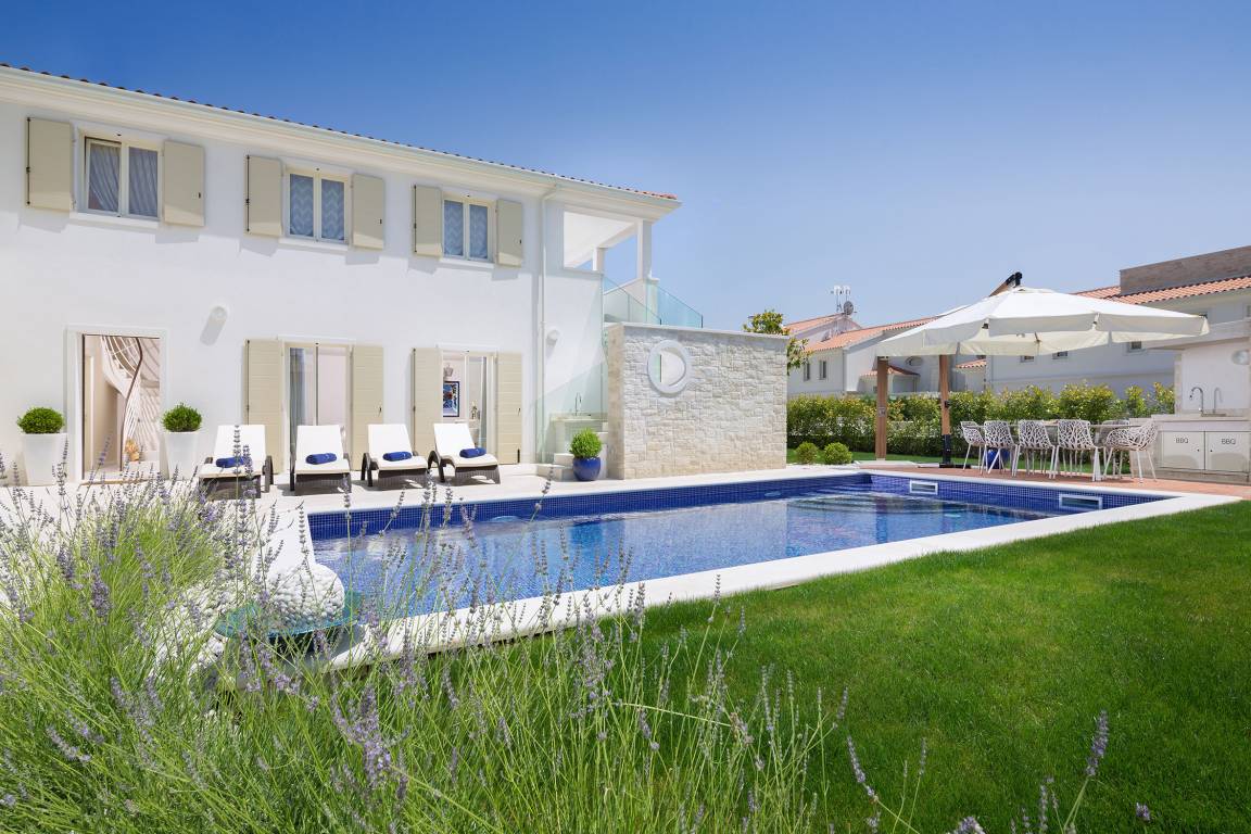 173 M² Huis ∙ 3 Slaapkamers ∙ 6 Gasten - Poreč