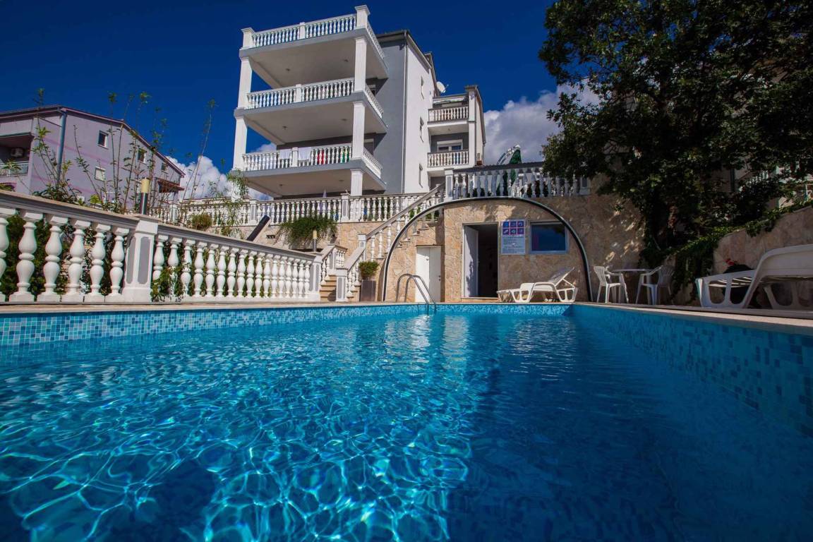 55 M² Appartement ∙ 2 Slaapkamers ∙ 4 Gasten - Crikvenica