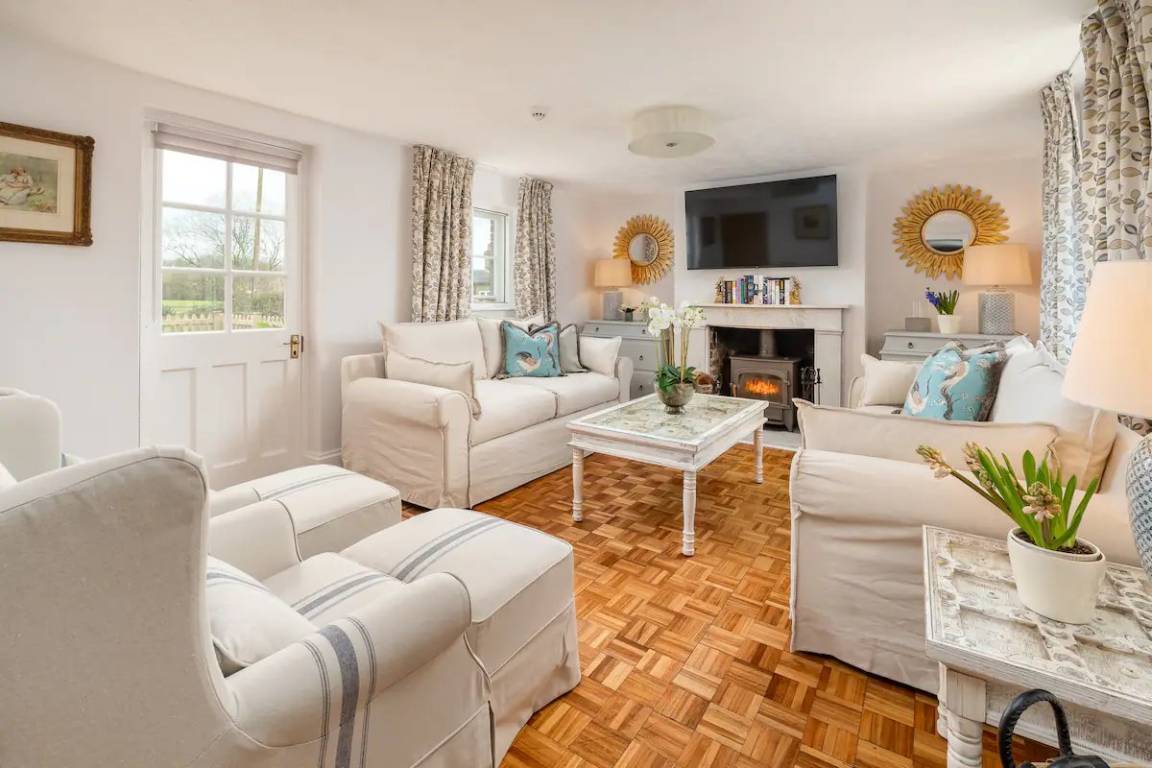 149 M² House ∙ 4 Bedrooms ∙ 8 Guests - Hertford Castle