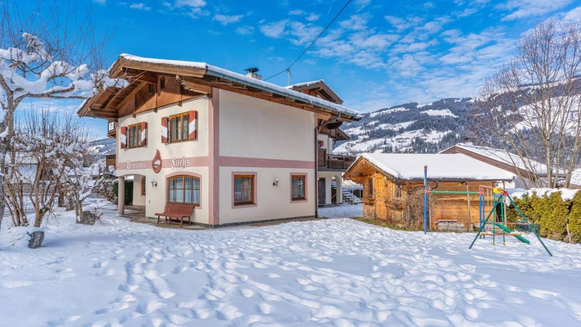 600 M² Ferienhaus ∙ 16 Schlafzimmer ∙ 34 Gäste - Ellmau