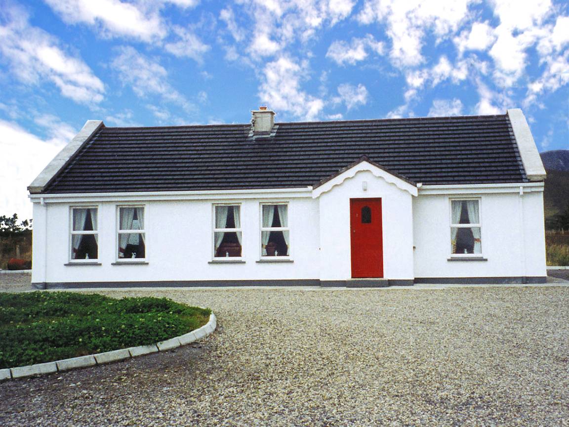 105 M² House ∙ 3 Bedrooms ∙ 6 Guests - Achill Island