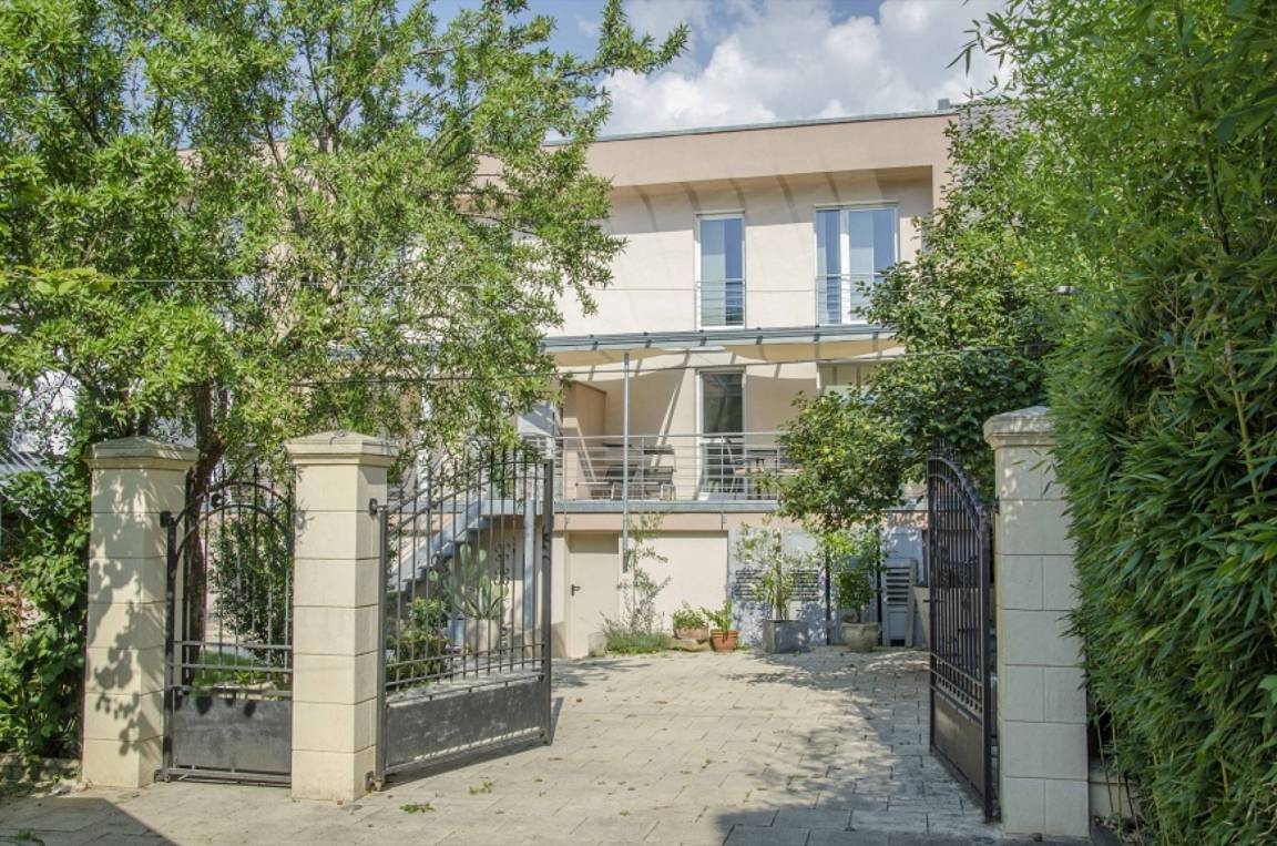 80 M² Ferienwohnung ∙ 2 Schlafzimmer ∙ 4 Gäste - Ihringen