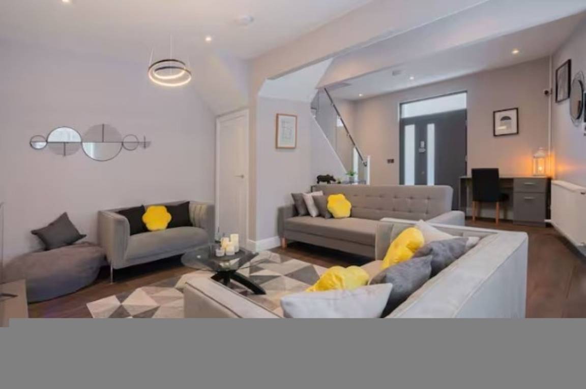 130 M² House ∙ 3 Bedrooms ∙ 8 Guests - London, UK