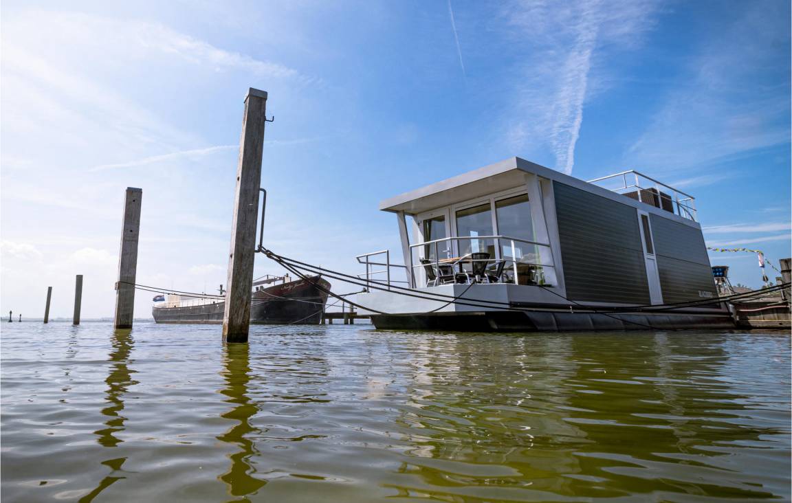 26 M² Huisboot ∙ 2 Slaapkamers ∙ 4 Gasten - Nunspeet