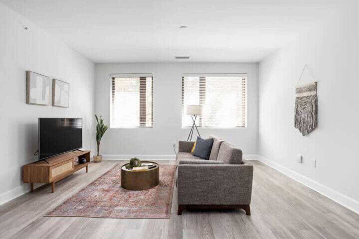 Apartment ∙ 2 Bedrooms ∙ 4 Guests - Crows Nest, IN