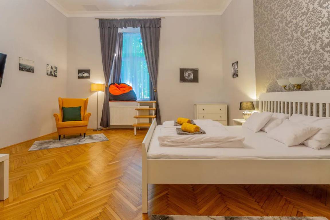 56 M² Apartment ∙ 1 Bedroom ∙ 4 Guests - Budapest