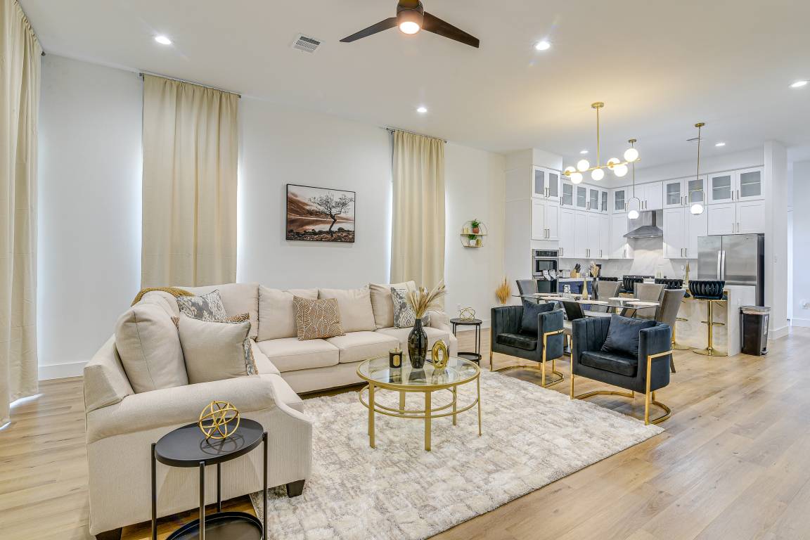 208 M² House ∙ 3 Bedrooms ∙ 8 Guests - Houston, TX