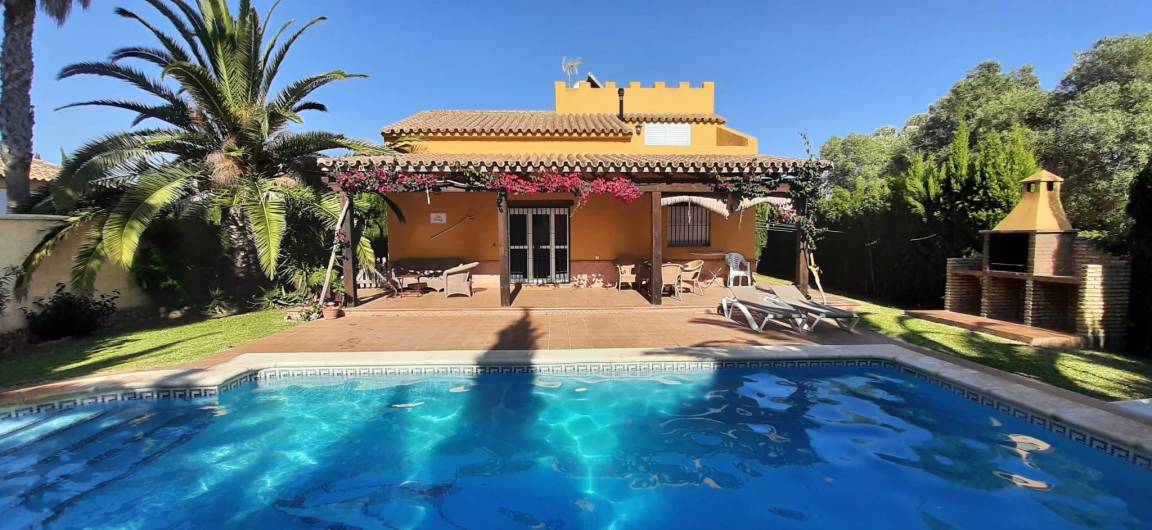 Mökki ∙ 3 Makuuhuonetta ∙ 6 Vierasta - Conil de la Frontera