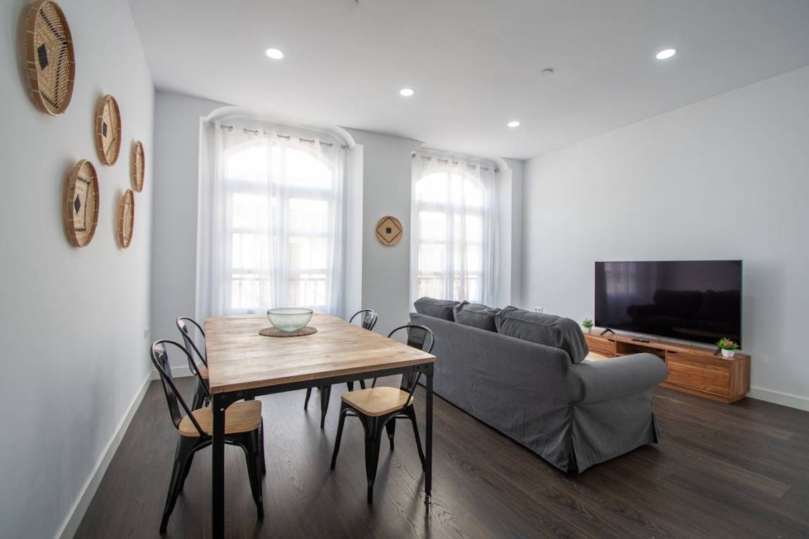 120 M² Apartment ∙ 3 Bedrooms ∙ 5 Guests - Cádiz