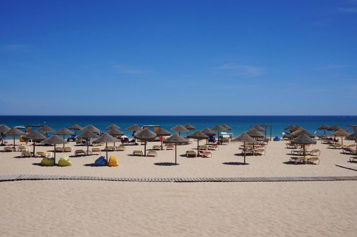 90 M² Apartamento ∙ 2 Habitaciones ∙ 6 Huéspedes - Monte Gordo