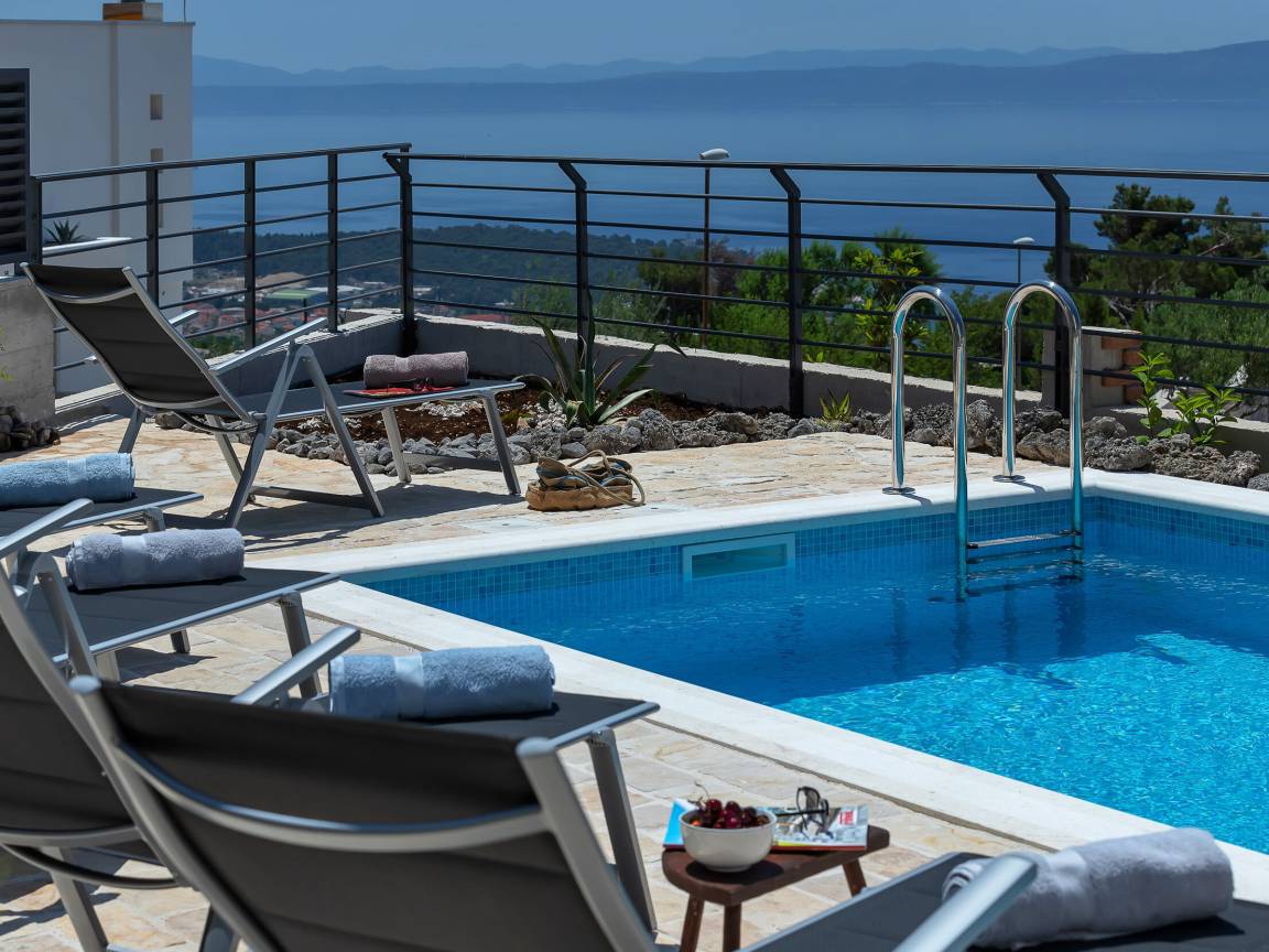 210 M² Ferienhaus ∙ 3 Schlafzimmer ∙ 6 Gäste - Makarska