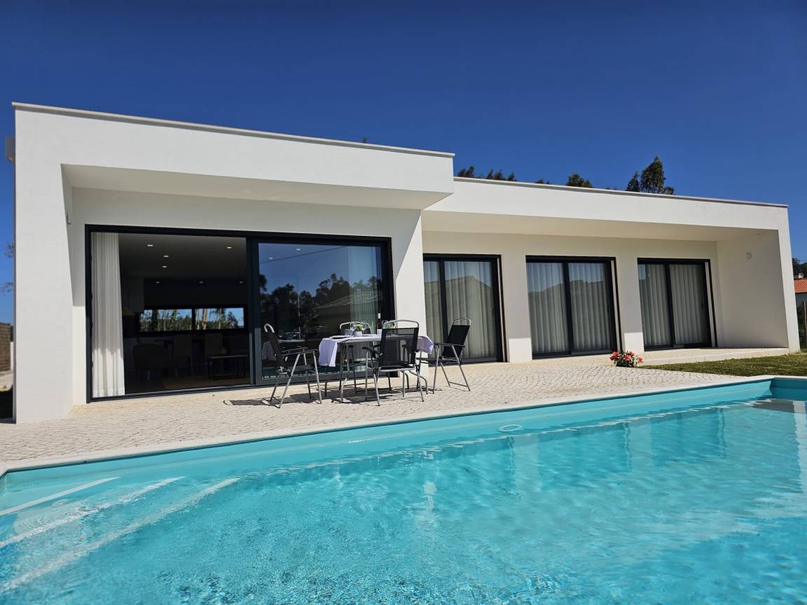 Villa ∙ 3 Bedrooms ∙ 6 Guests - São Martinho do Porto
