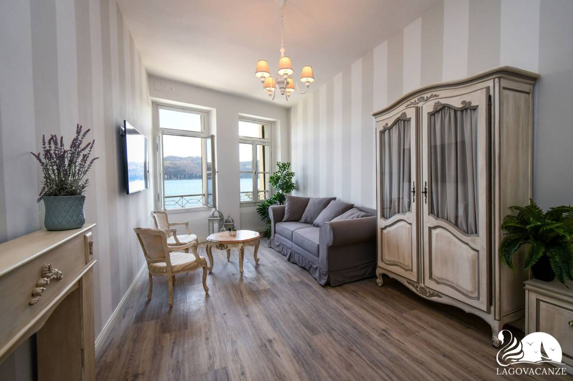 50 M² Ferienwohnung ∙ 1 Schlafzimmer ∙ 5 Gäste - Salò
