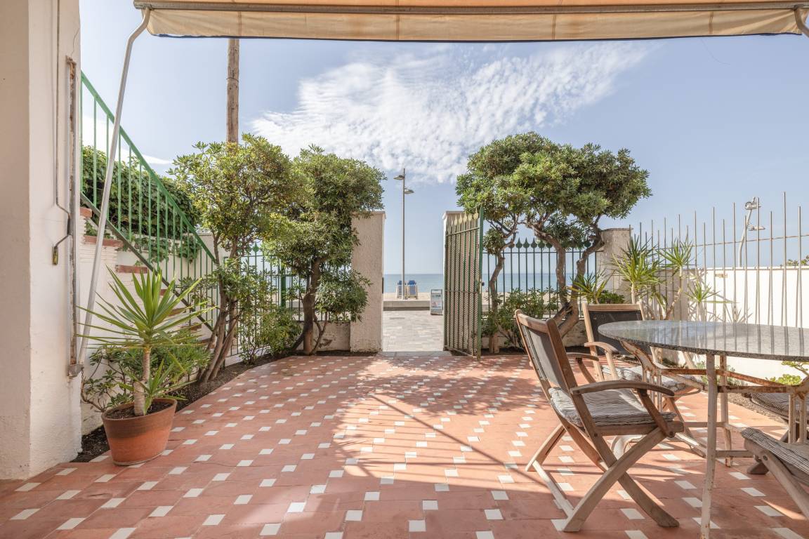 90 M² Maison De Vacances ∙ 4 Chambres ∙ 4 Personnes - Calafell