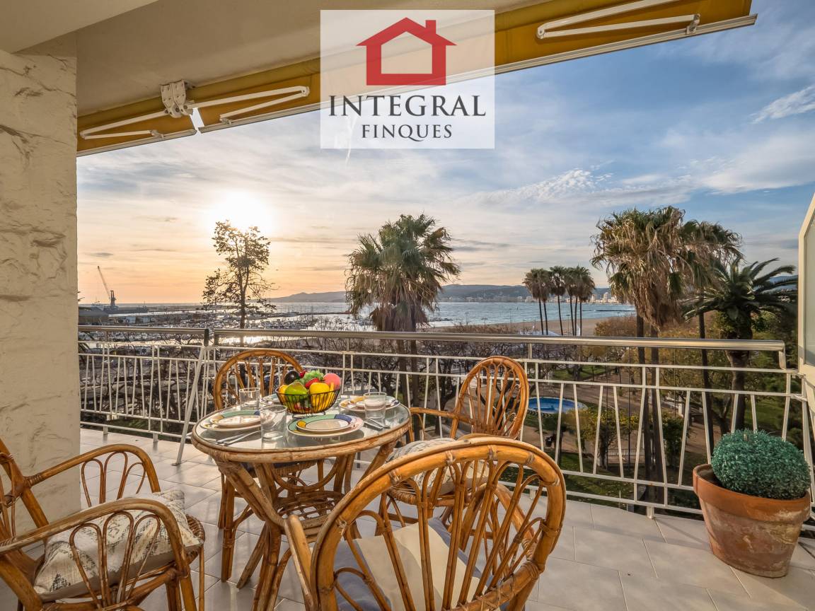 85 M² Apartamento ∙ 2 Habitaciones ∙ 4 Huéspedes - Palamós