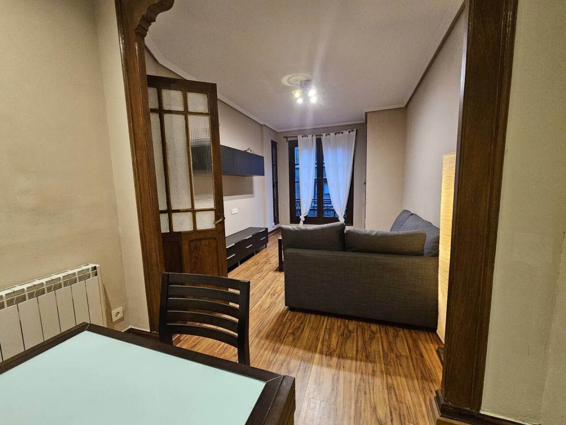 77 M² Apartamento ∙ 2 Habitaciones ∙ 5 Huéspedes - Gijón