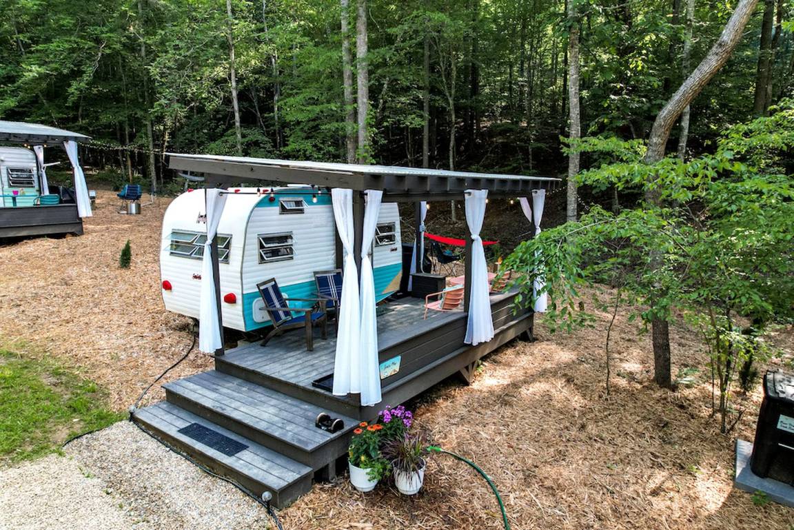 Caravana ∙ 1 Habitación ∙ 2 Huéspedes - Franklin, NC