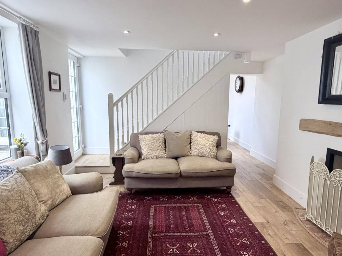 Cottage ∙ 3 Bedrooms ∙ 6 Guests - Folkestone