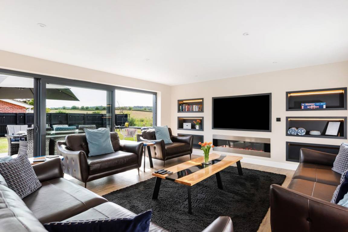 House ∙ 4 Bedrooms ∙ 8 Guests - Holt