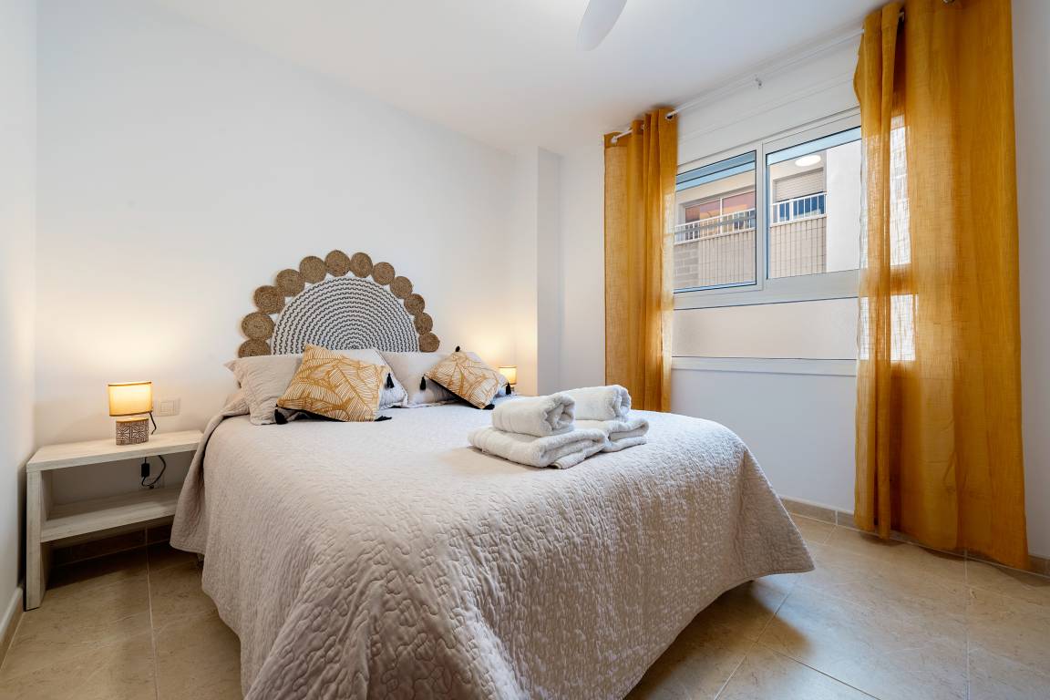 65 M² Apartamento ∙ 2 Habitaciones ∙ 3 Huéspedes - Sant Carles de la Ràpita
