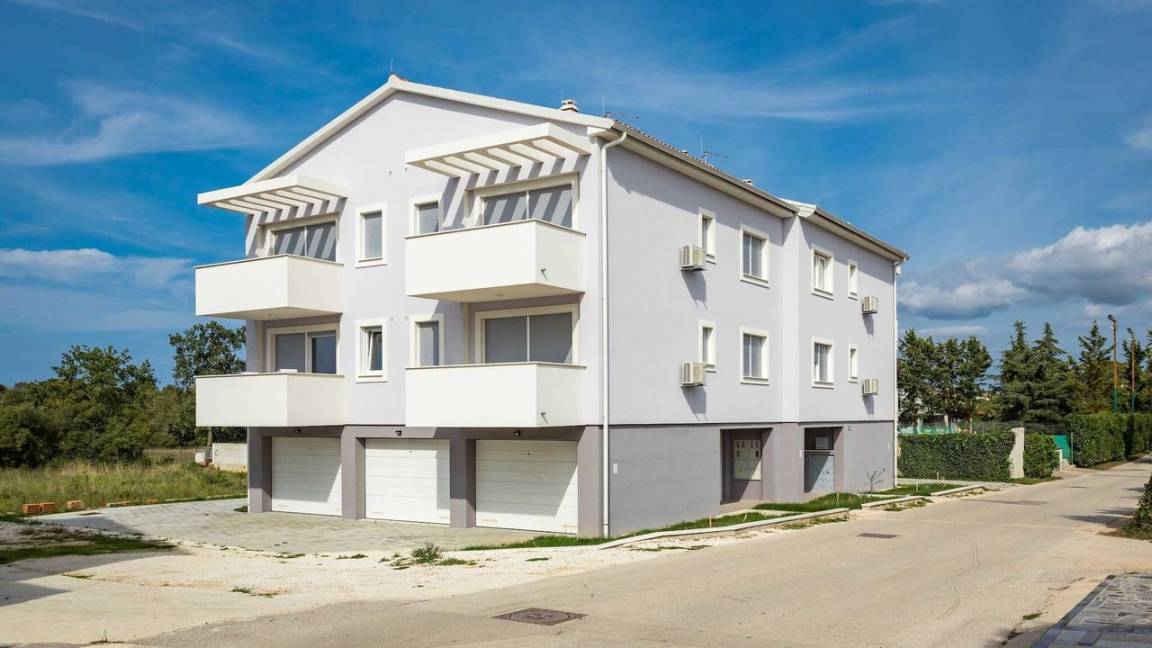 50 M² Apartament ∙ 1 Sypialnia ∙ 4 Gości - Pula