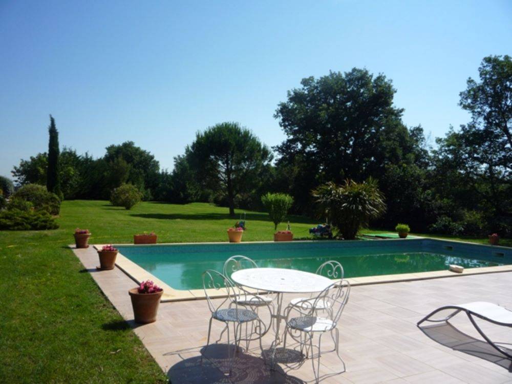 250 M² Villa ∙ 4 Chambres ∙ 8 Personnes - Albi