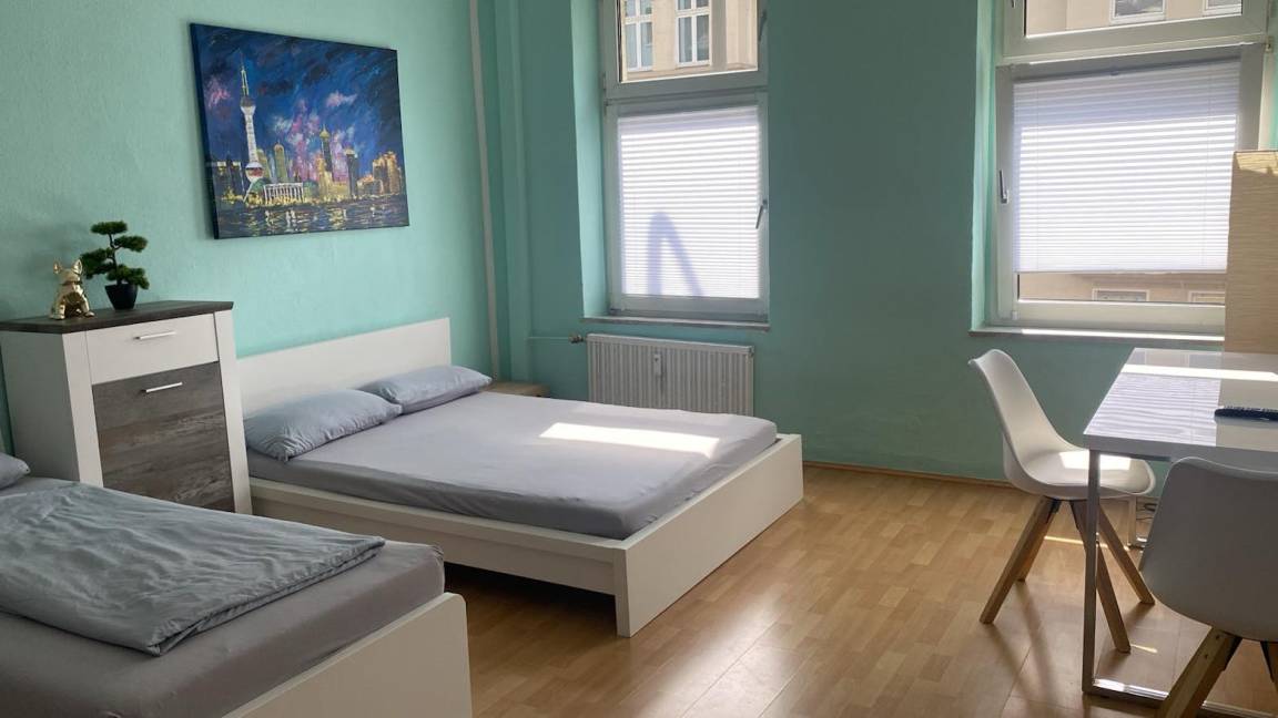 70 M² Apartment ∙ 3 Bedrooms ∙ 6 Guests - Essen