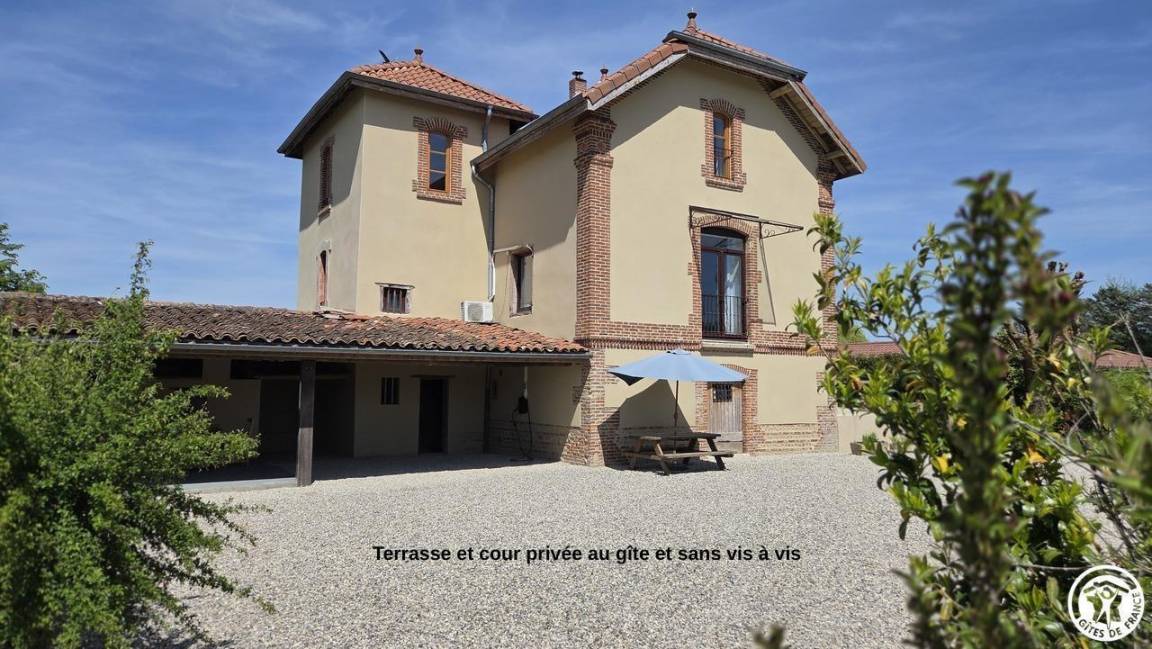 108 M² Gîte ∙ 3 Chambres ∙ 8 Personnes - Rhône