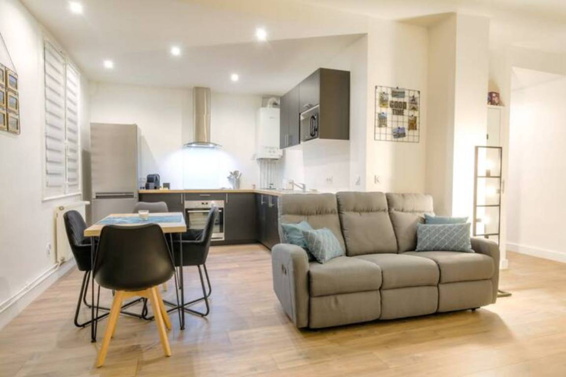 55 M² Appartement ∙ 2 Chambres ∙ 4 Personnes - Villeurbanne