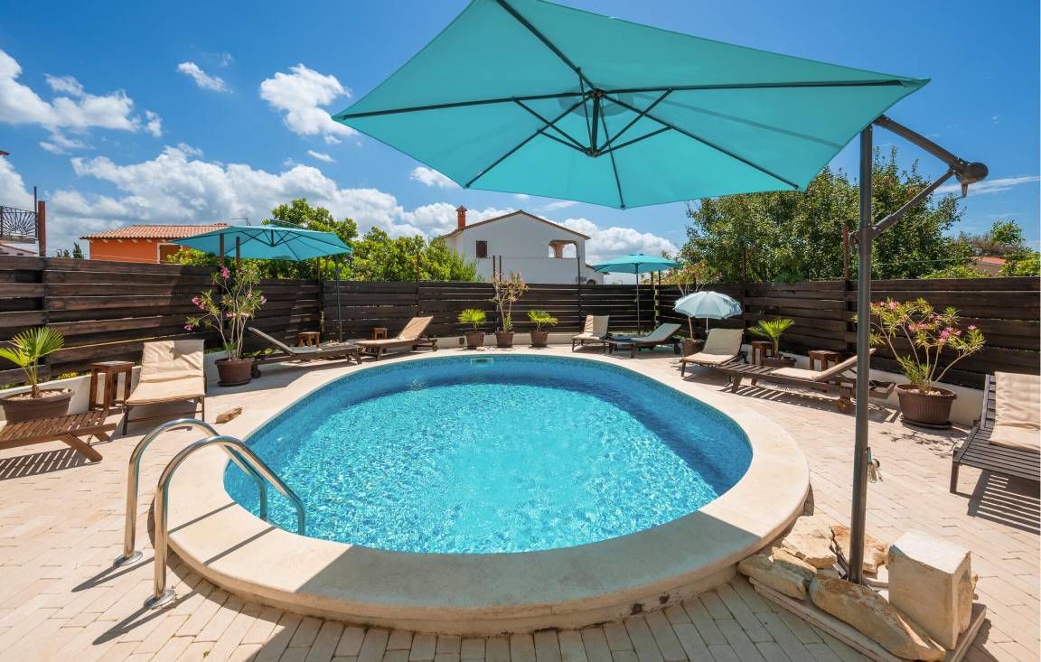 42 M² Apartment ∙ 1 Bedroom ∙ 2 Guests - Peroj