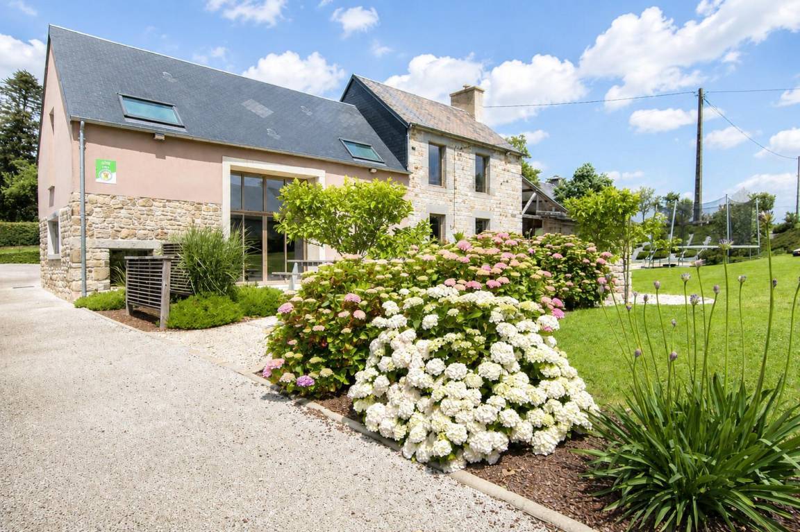 140 M² Gîte ∙ 4 Chambres ∙ 10 Personnes - Cotentin